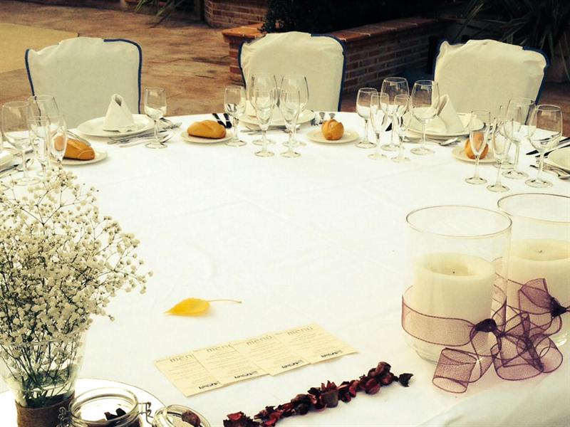 Como distribuir a los invitados en una mesa